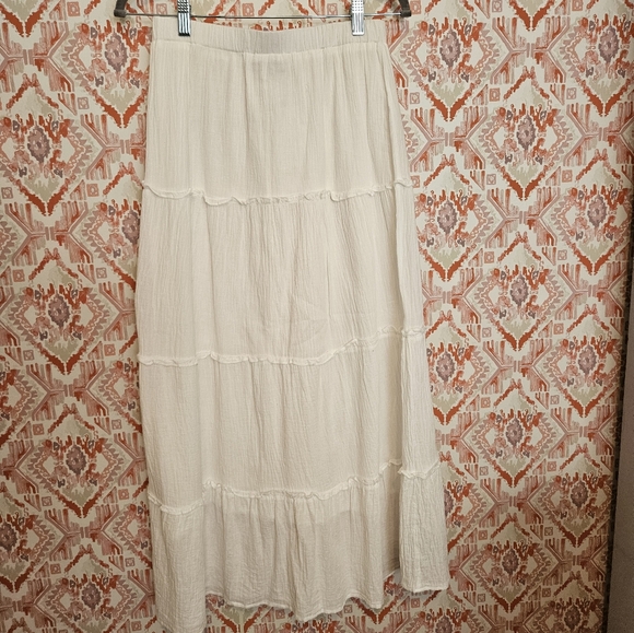Edikted | Skirts | Edikted White Maxi Skirt | Poshmark